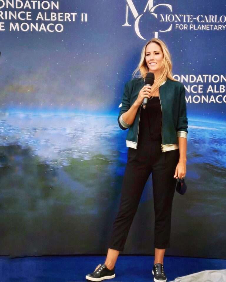 Sandy Heribert Taille - SuperStars Blog