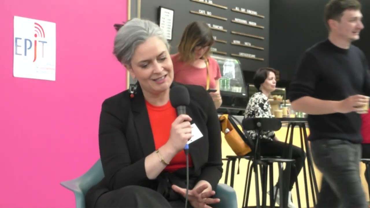 Elsa Vidal Mari - SuperStars Blog