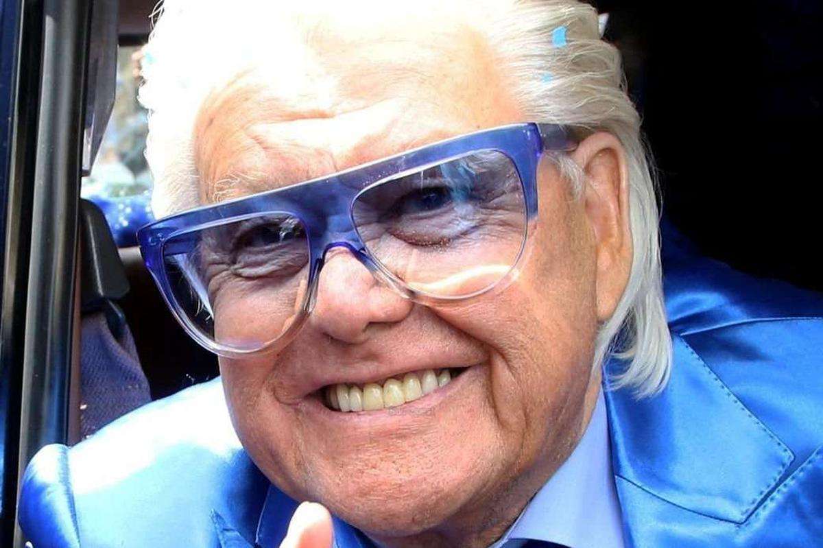 Est-Ce Que Michou Est Mort - SuperStars Blog