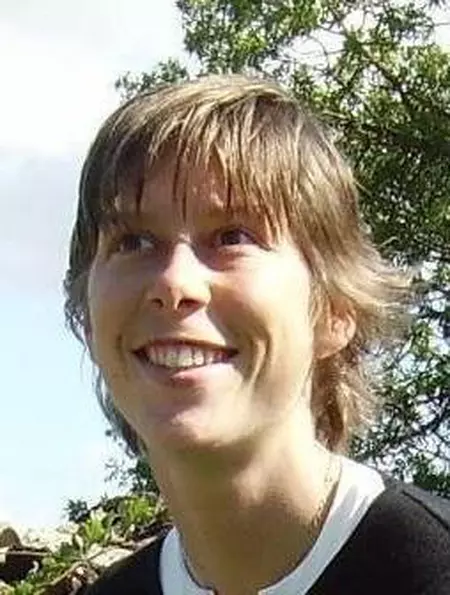 Noémie Schulz Âge - SuperStars Blog