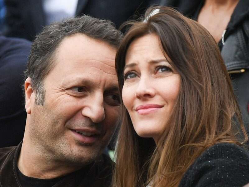Qui Est La Femme D Arthur? - SuperStars Blog