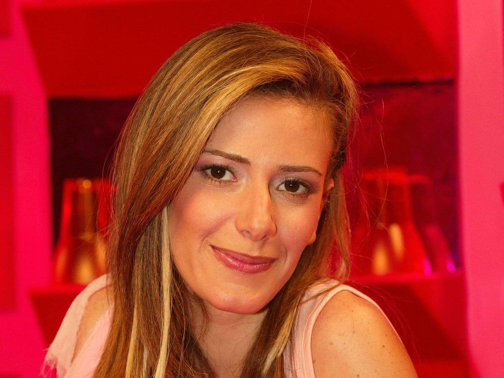 Elsa Fayer Jeune - SuperStars Blog