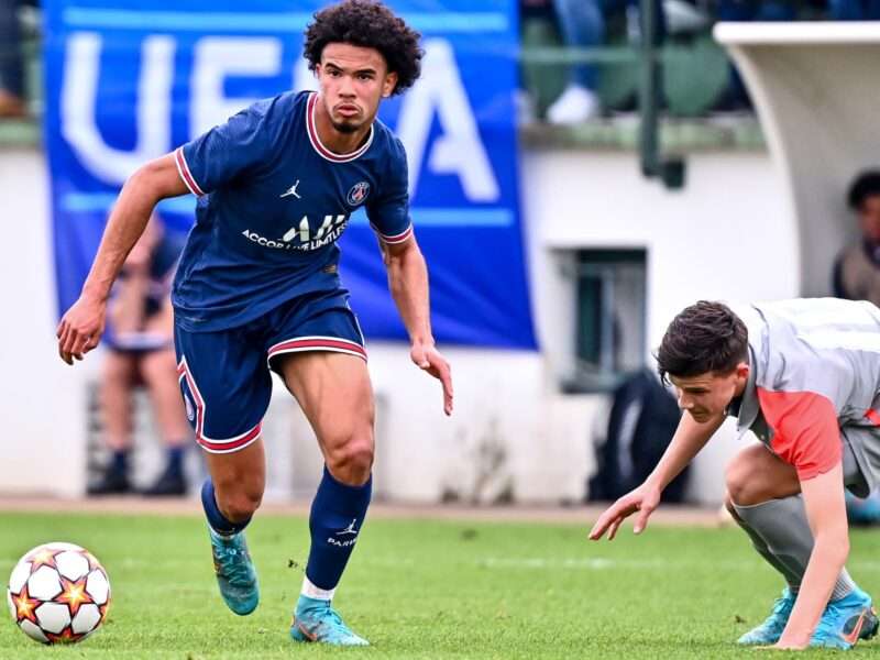 Selma Bacha Origine Algérienne - SuperStars Blog