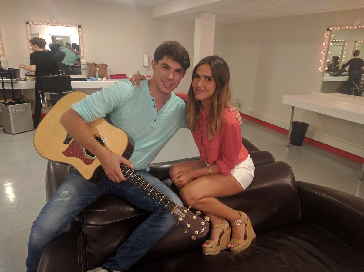 Lilian Renaud Et Sa Compagne - SuperStars Blog